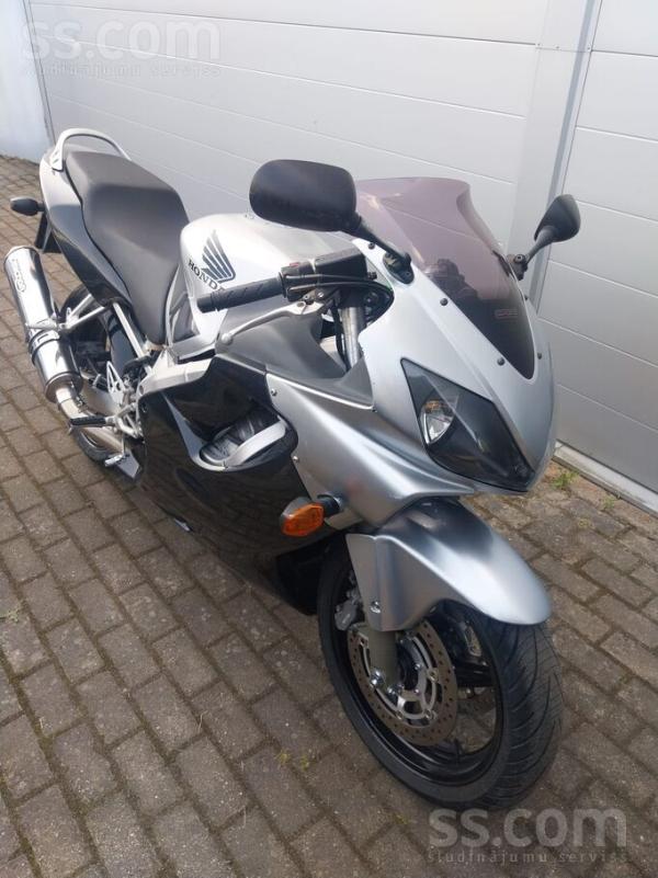 Honda CBR 600F 2007 in Valmiera, with an engine capacity of 0.60 L and mileage of 0 thousand km for 3100 €, photo 1 on AUTOMOTO.COM.LV
