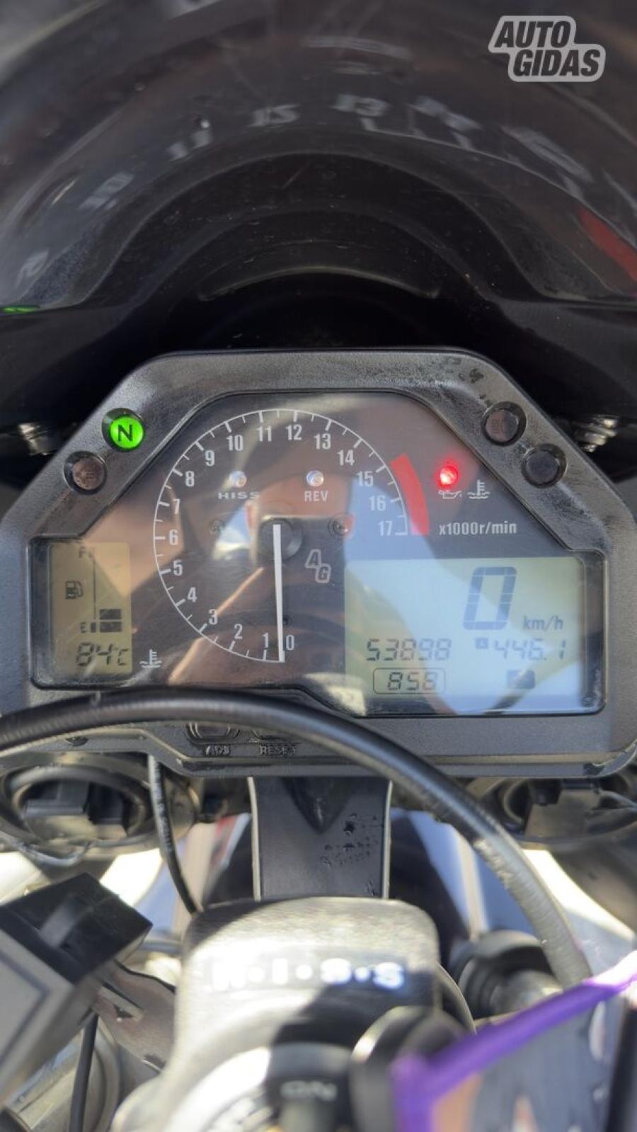 Черный Хонда CBR 600RR 2003 в Вильнюс, объемом двигателя 0.60 л и пробегом 50 тыс. км за 2900 €, фото 10 на AUTOMOTO.COM.LV
