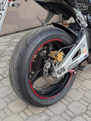 Melns Honda CBR 600RR 2003 Mažeikiai, ar dzinēja tilpumu 0.60 L un nobraukumu 51 tūkst. km par 3999 €, foto 4 vietnē AUTOMOTO.COM.LV