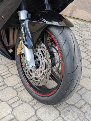 Melns Honda CBR 600RR 2003 Mažeikiai, ar dzinēja tilpumu 0.60 L un nobraukumu 51 tūkst. km par 3999 €, foto 5 vietnē AUTOMOTO.COM.LV