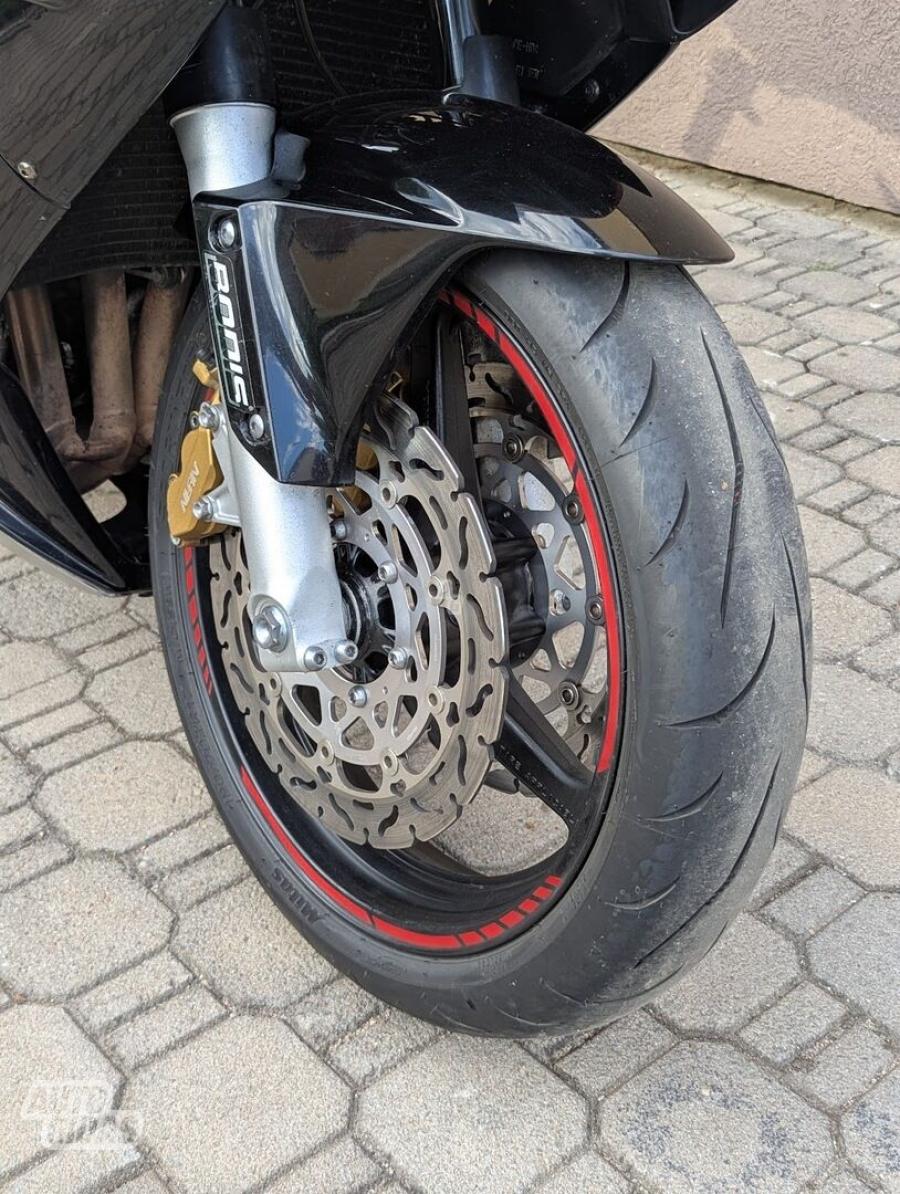 Melns Honda CBR 600RR 2003 Mažeikiai, ar dzinēja tilpumu 0.60 L un nobraukumu 51 tūkst. km par 3999 €, foto 5 vietnē AUTOMOTO.COM.LV