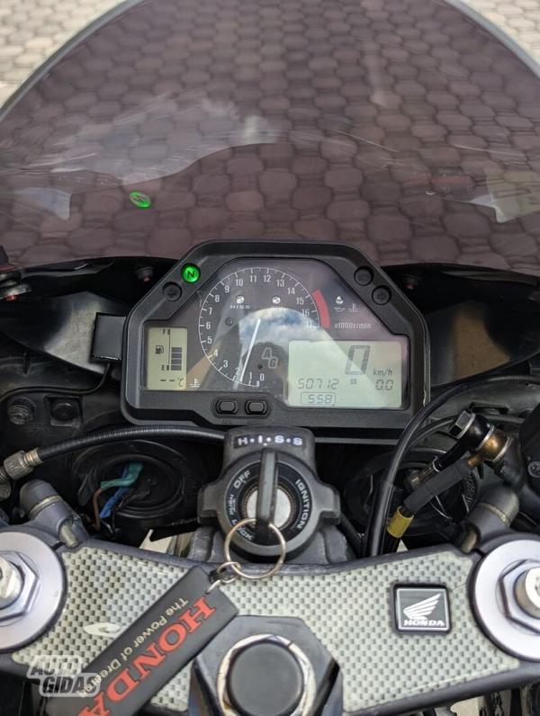 Melns Honda CBR 600RR 2003 Mažeikiai, ar dzinēja tilpumu 0.60 L un nobraukumu 51 tūkst. km par 3999 €, foto 7 vietnē AUTOMOTO.COM.LV