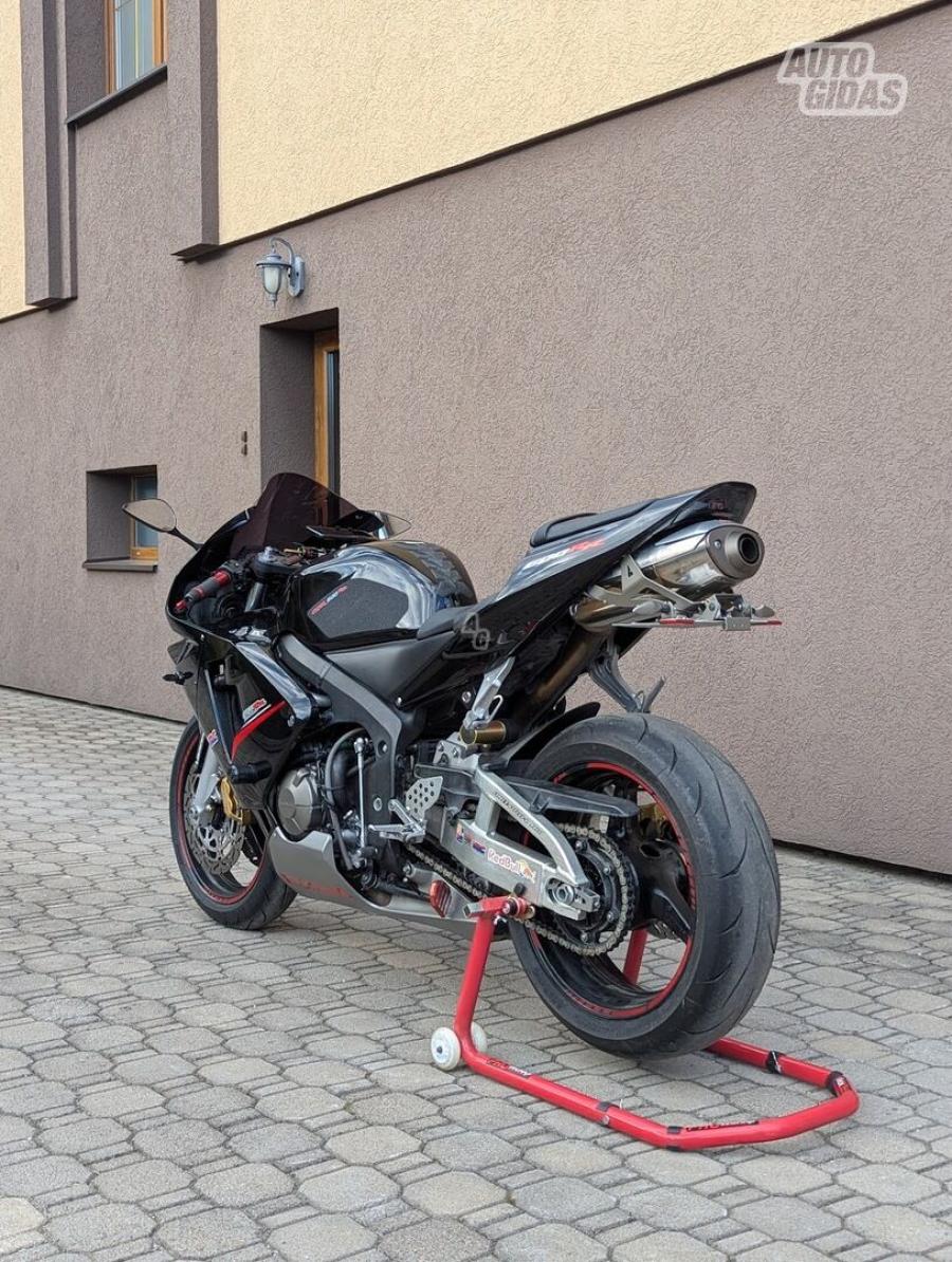 Melns Honda CBR 600RR 2003 Mažeikiai, ar dzinēja tilpumu 0.60 L un nobraukumu 51 tūkst. km par 3999 €, foto 11 vietnē AUTOMOTO.COM.LV