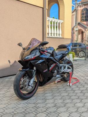 Melns Honda CBR 600RR 2003 Mažeikiai, ar dzinēja tilpumu 0.60 L un nobraukumu 51 tūkst. km par 3999 €, foto 13 vietnē AUTOMOTO.COM.LV