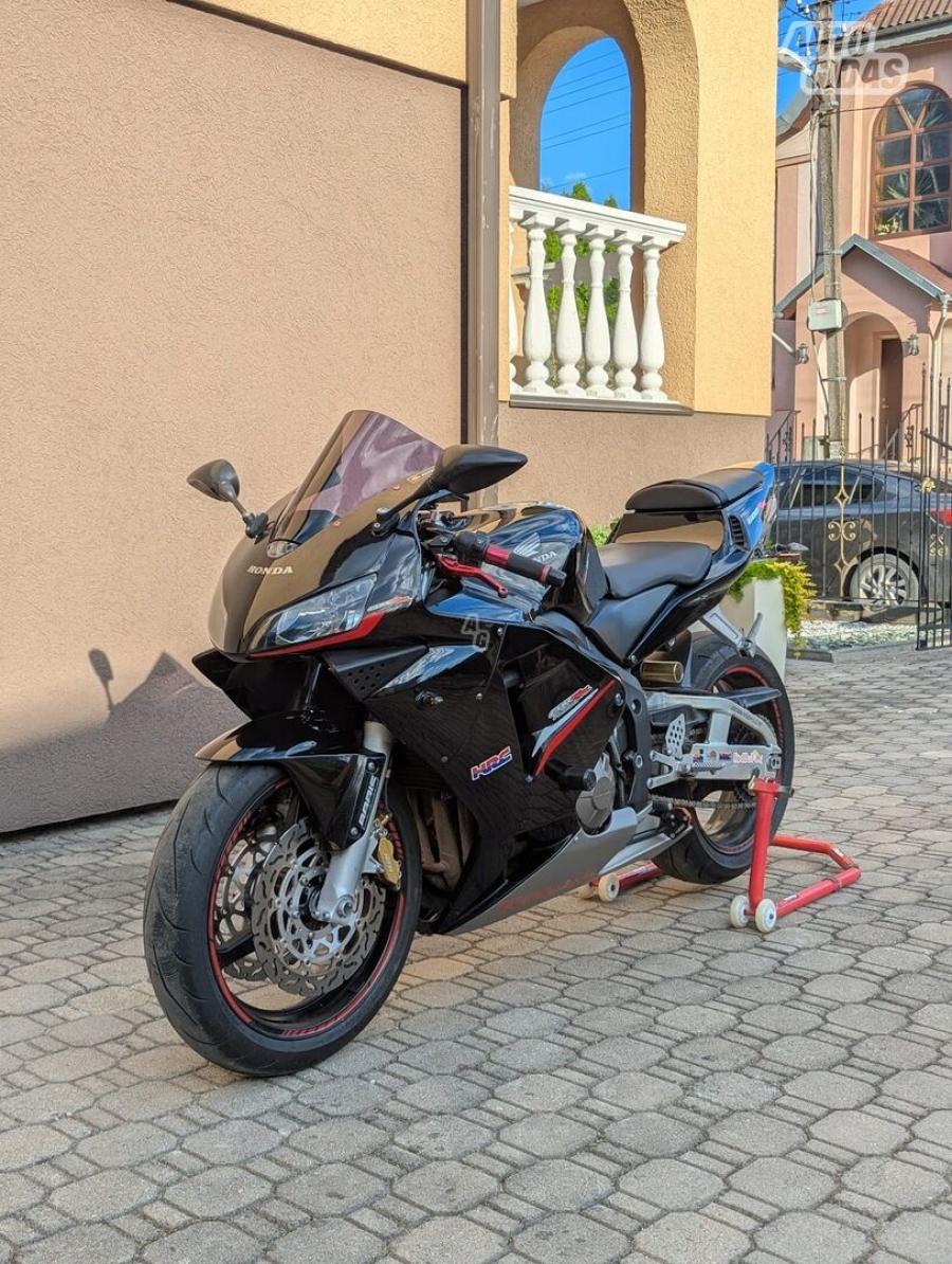 Melns Honda CBR 600RR 2003 Mažeikiai, ar dzinēja tilpumu 0.60 L un nobraukumu 51 tūkst. km par 3999 €, foto 13 vietnē AUTOMOTO.COM.LV