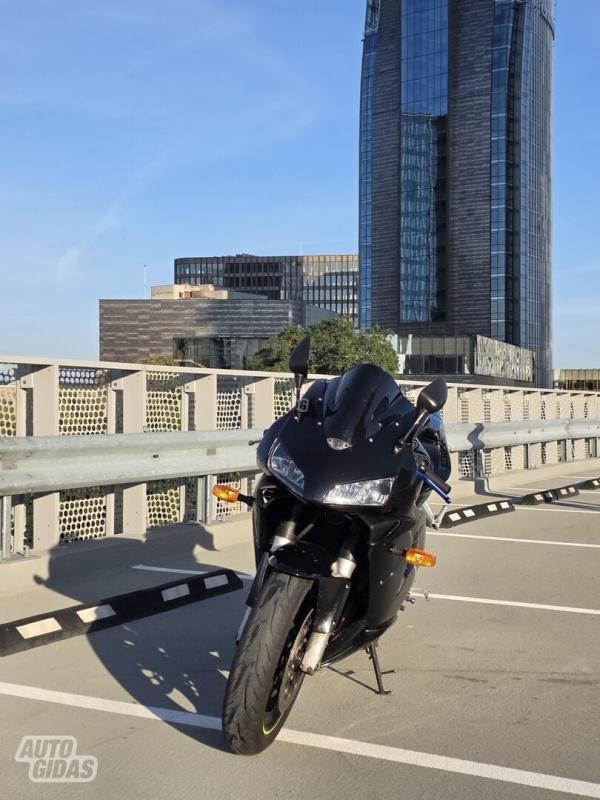 Black Honda CBR 600RR 2004 in Vilnius, with an engine capacity of 0.60 L and mileage of 0 thousand km for 4200 €, photo 3 on AUTOMOTO.COM.LV