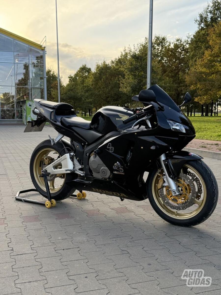 Honda CBR 600RR 2003 Viļņa, ar dzinēja tilpumu 0.00 L un nobraukumu 0 tūkst. km par 4100 €, foto 5 vietnē AUTOMOTO.COM.LV