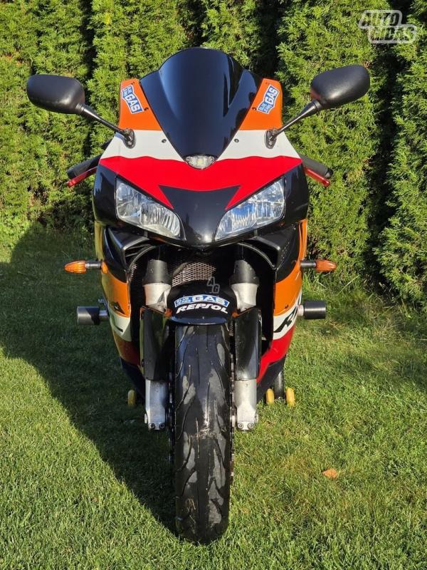 Honda CBR 600RR 2003 Viļņa, ar dzinēja tilpumu 0.00 L un nobraukumu 0 tūkst. km par 3350 €, foto 3 vietnē AUTOMOTO.COM.LV