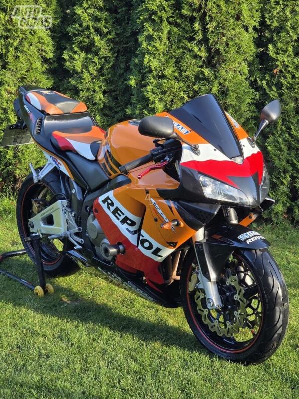 Honda CBR 600RR 2003 Viļņa, ar dzinēja tilpumu 0.00 L un nobraukumu 0 tūkst. km par 3350 €, foto 4 vietnē AUTOMOTO.COM.LV