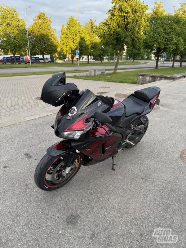 Хонда CBR 600RR 2004 в Алитус, объемом двигателя 0.00 л и пробегом 0 тыс. км за 3500 €, фото 3 на AUTOMOTO.COM.LV