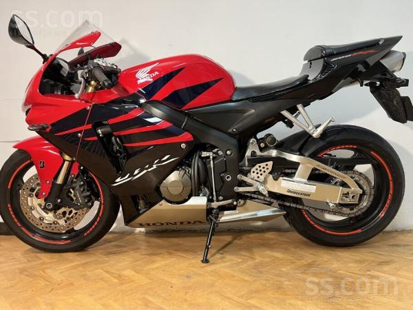 Honda CBR 600RR 2006 Liepāja, ar dzinēja tilpumu 0.60 L un nobraukumu 0 tūkst. km par 4500 €, foto 3 vietnē AUTOMOTO.COM.LV