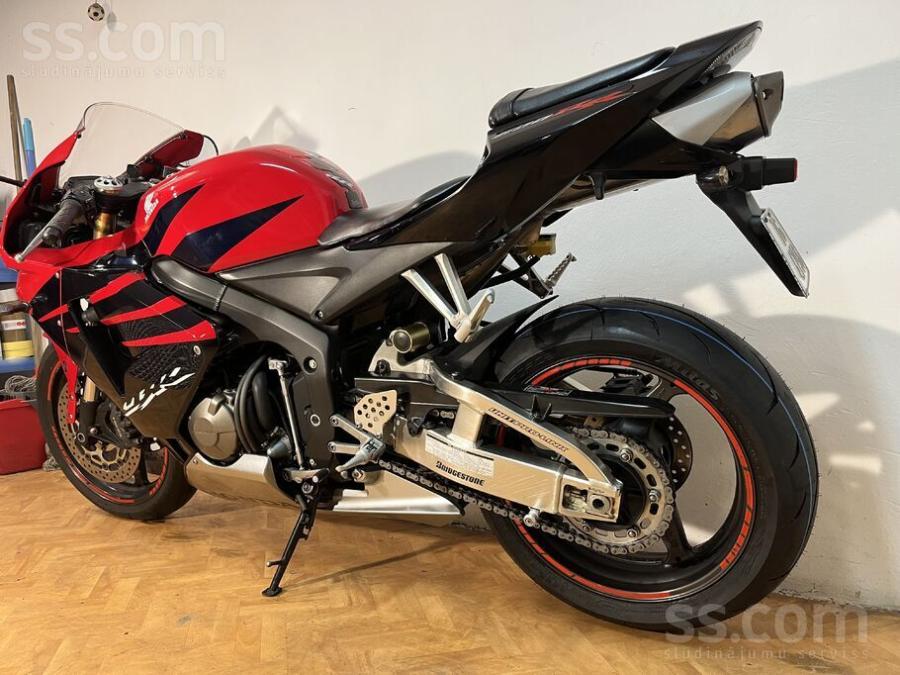 Хонда CBR 600RR 2006 в Лиепая, объемом двигателя 0.60 л и пробегом 0 тыс. км за 4500 €, фото 5 на AUTOMOTO.COM.LV