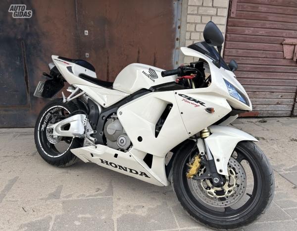 Honda CBR 600RR 2006 Viļņa, ar dzinēja tilpumu 0.60 L un nobraukumu 34 tūkst. km par 4200 €, foto 5 vietnē AUTOMOTO.COM.LV