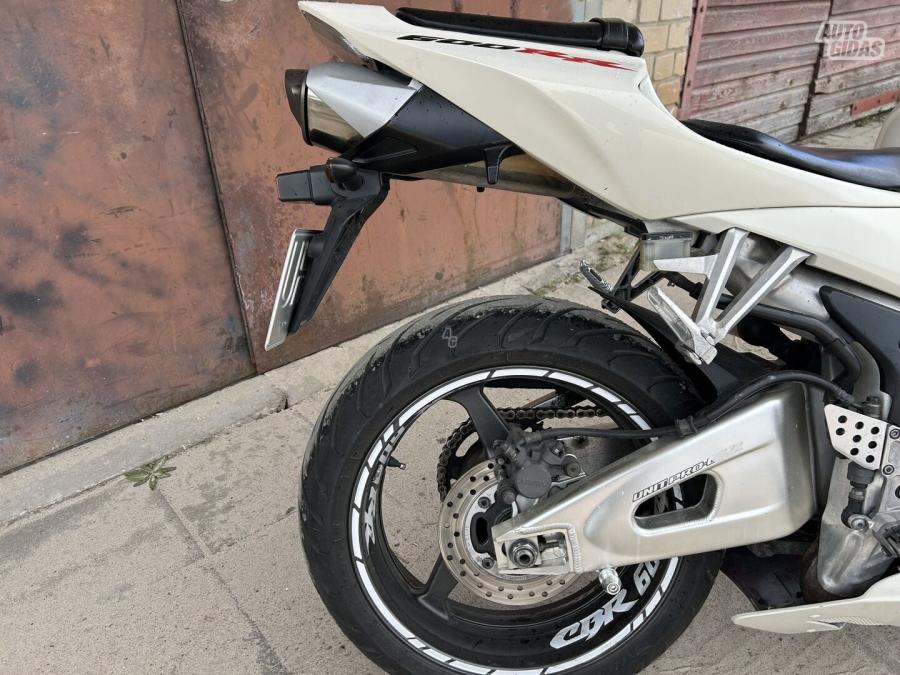 Honda CBR 600RR 2006 Viļņa, ar dzinēja tilpumu 0.60 L un nobraukumu 34 tūkst. km par 4200 €, foto 7 vietnē AUTOMOTO.COM.LV