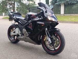 Honda CBR 600RR 2006 in Vilnius, with an engine capacity of 0.00 L and mileage of 0 thousand km for 3999 €, photo 3 on AUTOMOTO.COM.LV