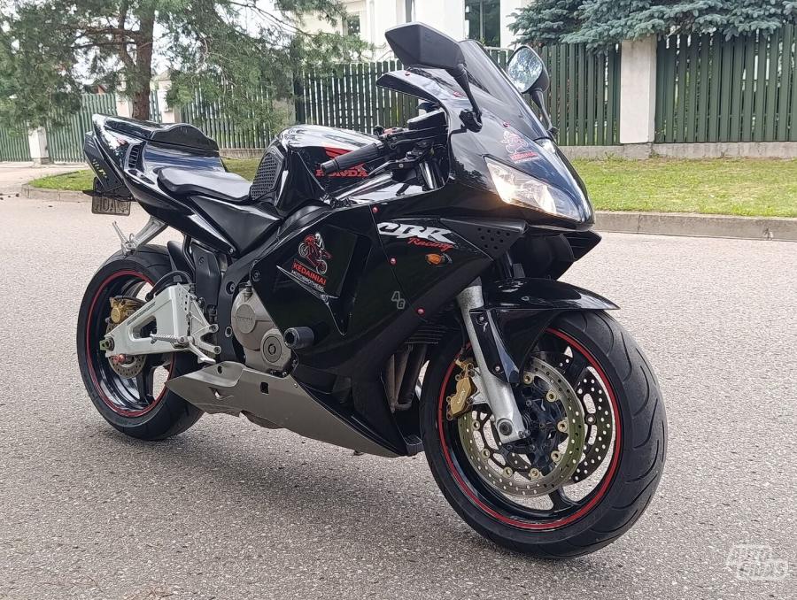 Honda CBR 600RR 2006 in Vilnius, with an engine capacity of 0.00 L and mileage of 0 thousand km for 3999 €, photo 3 on AUTOMOTO.COM.LV