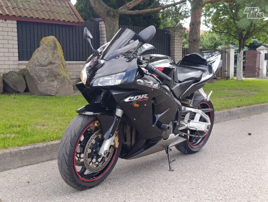 Honda CBR 600RR 2006 in Vilnius, with an engine capacity of 0.00 L and mileage of 0 thousand km for 3999 €, photo 4 on AUTOMOTO.COM.LV