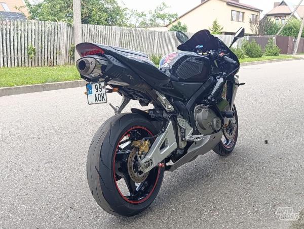 Honda CBR 600RR 2006 Viļņa, ar dzinēja tilpumu 0.00 L un nobraukumu 0 tūkst. km par 3999 €, foto 6 vietnē AUTOMOTO.COM.LV