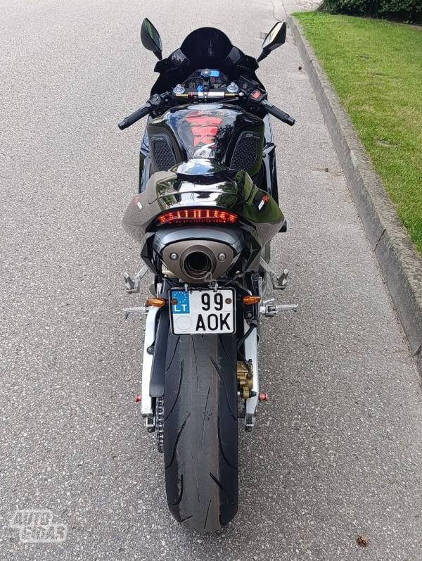Honda CBR 600RR 2006 Viļņa, ar dzinēja tilpumu 0.00 L un nobraukumu 0 tūkst. km par 3999 €, foto 7 vietnē AUTOMOTO.COM.LV