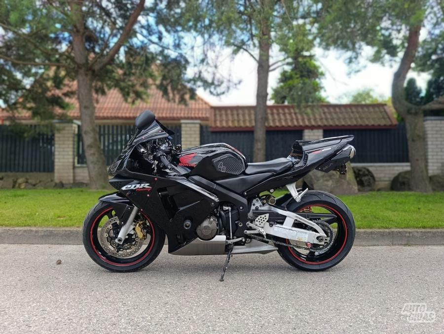 Honda CBR 600RR 2006 in Vilnius, with an engine capacity of 0.00 L and mileage of 0 thousand km for 3999 €, photo 14 on AUTOMOTO.COM.LV