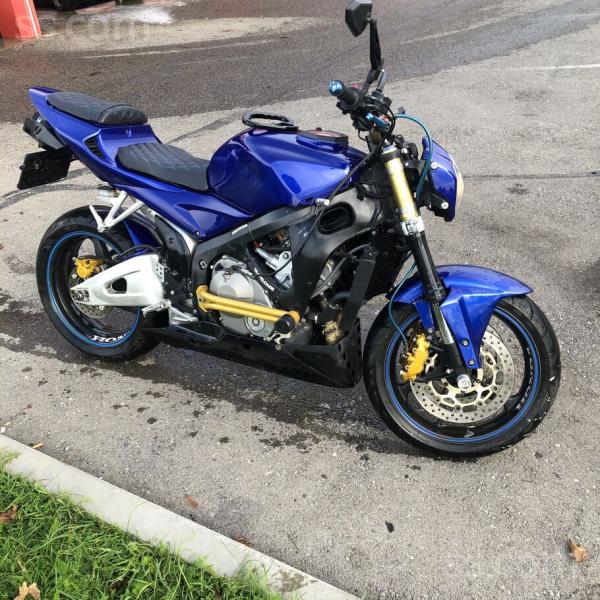 Honda CBR 600RR 2006 Rīga, ar dzinēja tilpumu 0.60 L un nobraukumu 0 tūkst. km par 1850 €, foto 1 vietnē AUTOMOTO.COM.LV