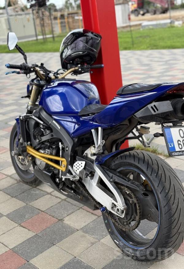 Honda CBR 600RR 2006 Rīga, ar dzinēja tilpumu 0.60 L un nobraukumu 0 tūkst. km par 1850 €, foto 4 vietnē AUTOMOTO.COM.LV