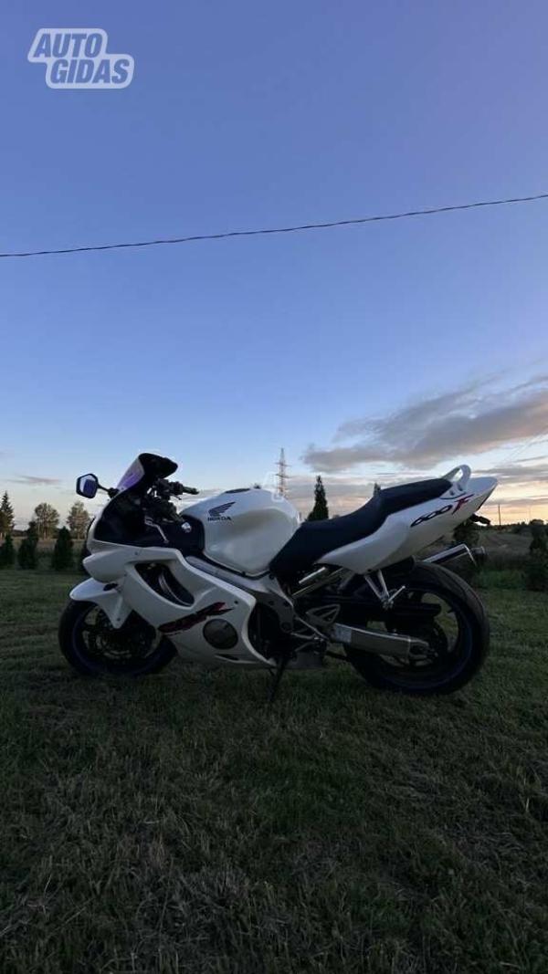 Honda CBR 600RR 2007 Viļņa, ar dzinēja tilpumu 0.00 L un nobraukumu 0 tūkst. km par 2200 €, foto 3 vietnē AUTOMOTO.COM.LV