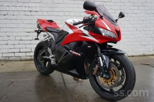 Honda CBR 600RR 2009 Cēsis, ar dzinēja tilpumu 0.60 L un nobraukumu 0 tūkst. km par 4200 €, foto 4 vietnē AUTOMOTO.COM.LV