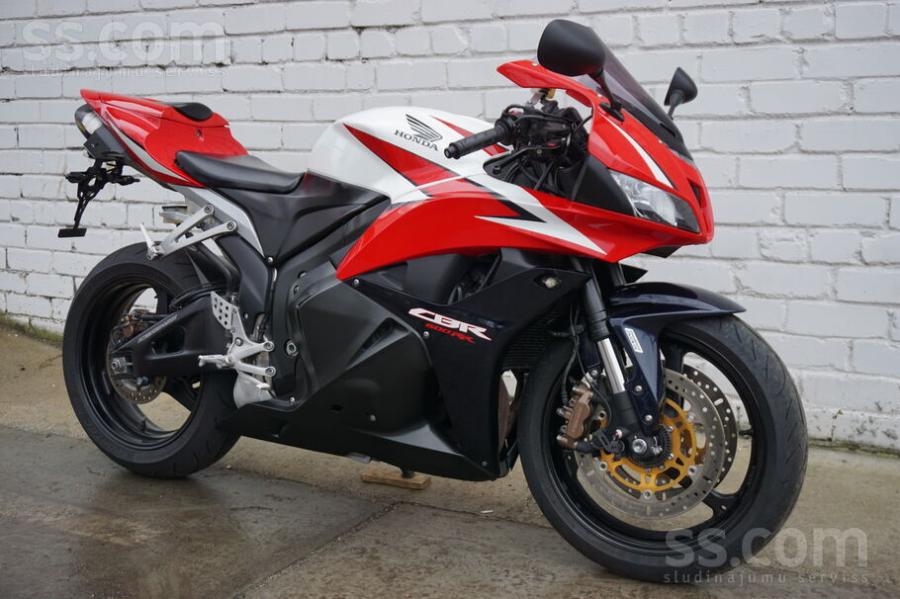 Honda CBR 600RR 2009 Cēsis, ar dzinēja tilpumu 0.60 L un nobraukumu 0 tūkst. km par 4200 €, foto 5 vietnē AUTOMOTO.COM.LV