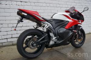 Honda CBR 600RR 2009 Cēsis, ar dzinēja tilpumu 0.60 L un nobraukumu 0 tūkst. km par 4200 €, foto 6 vietnē AUTOMOTO.COM.LV