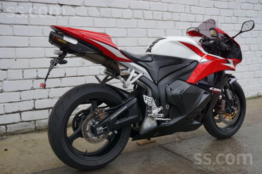 Honda CBR 600RR 2009 Cēsis, ar dzinēja tilpumu 0.60 L un nobraukumu 0 tūkst. km par 4200 €, foto 6 vietnē AUTOMOTO.COM.LV