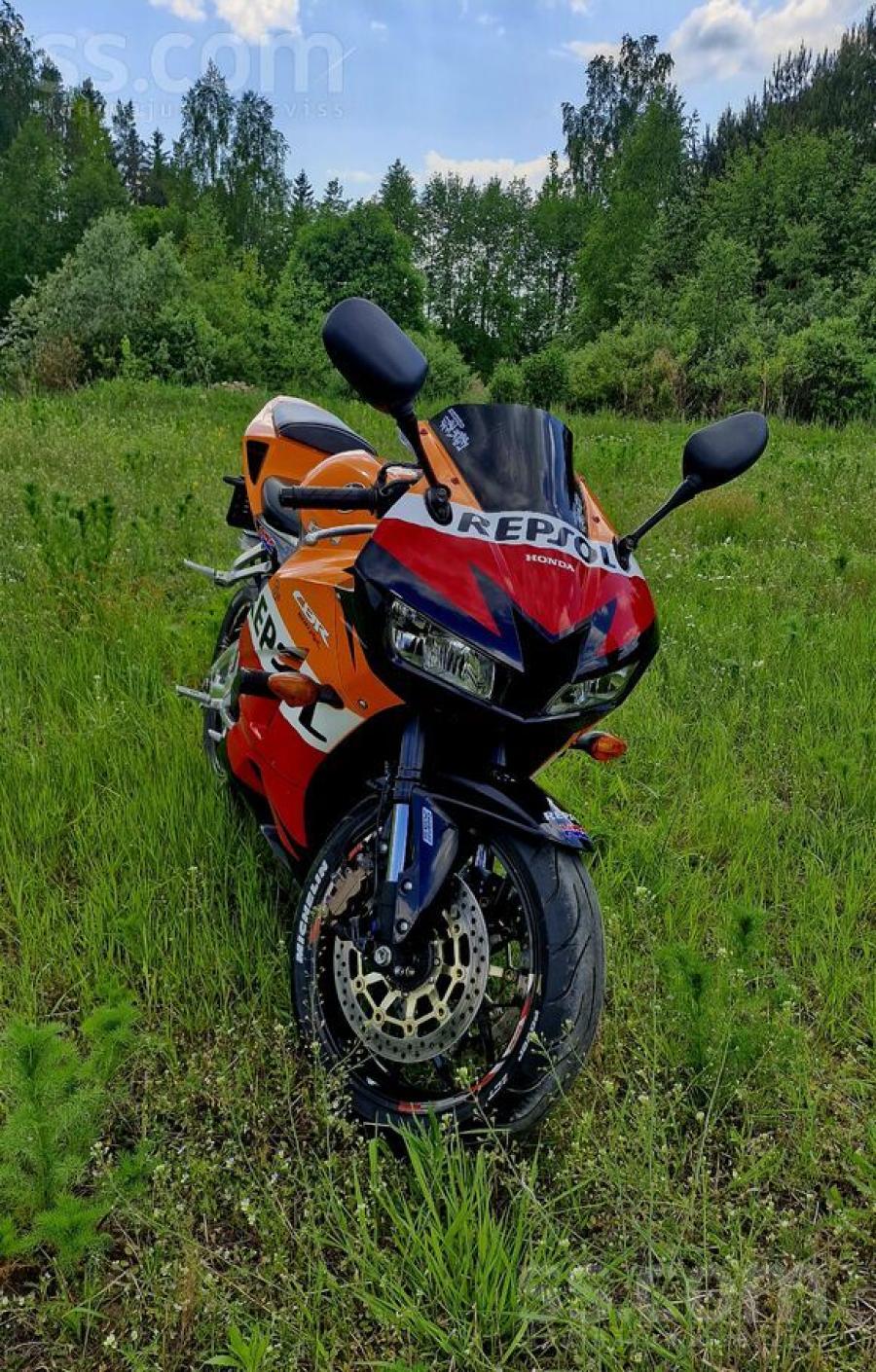 Honda CBR 600RR 2017 Limbaži, ar dzinēja tilpumu 0.60 L un nobraukumu 0 tūkst. km par 7500 €, foto 3 vietnē AUTOMOTO.COM.LV