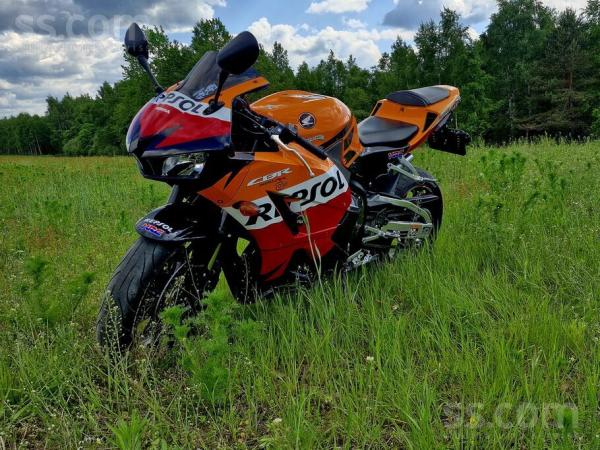 Honda CBR 600RR 2017 Limbaži, ar dzinēja tilpumu 0.60 L un nobraukumu 0 tūkst. km par 7500 €, foto 3 vietnē AUTOMOTO.COM.LV