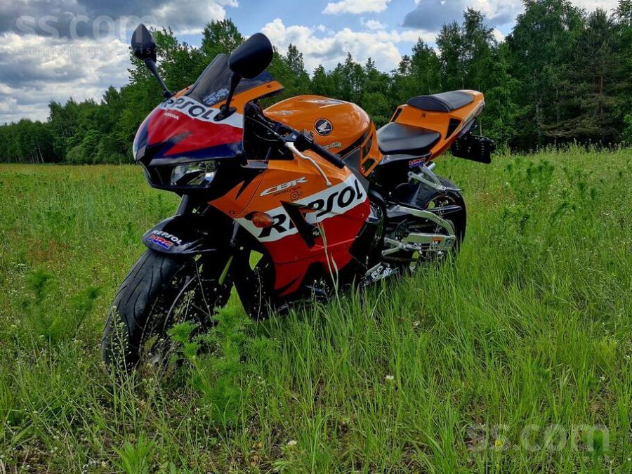Honda CBR 600RR 2017 Limbaži, ar dzinēja tilpumu 0.60 L un nobraukumu 0 tūkst. km par 7500 €, foto 4 vietnē AUTOMOTO.COM.LV