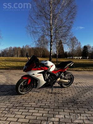 Хонда CBR 650F 2014 в Лиепая, объемом двигателя 0.65 л и пробегом 0 тыс. км за 3300 €, фото  на AUTOMOTO.COM.LV