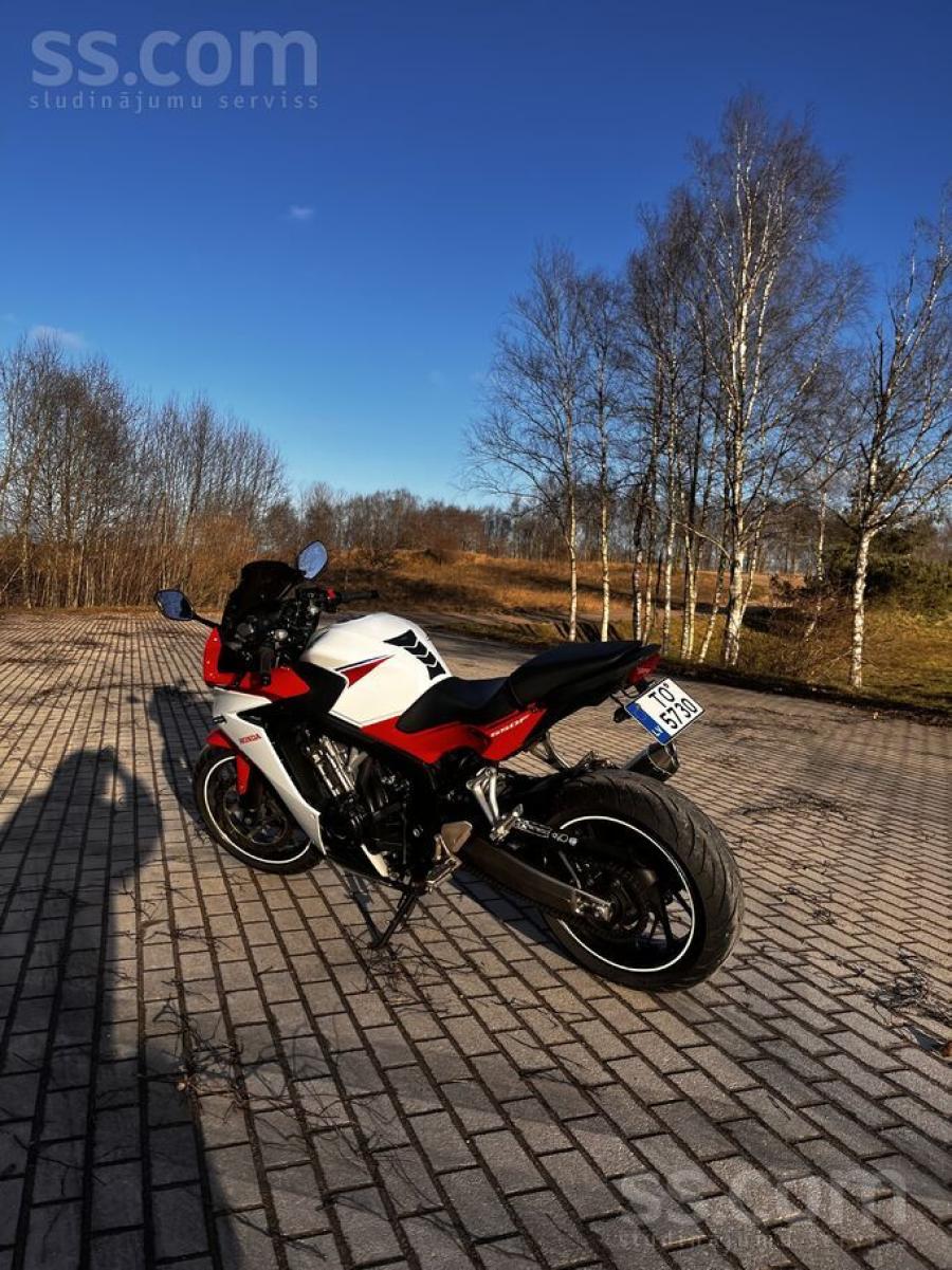 Honda CBR 650F 2014 Liepāja, ar dzinēja tilpumu 0.65 L un nobraukumu 0 tūkst. km par 3300 €, foto 3 vietnē AUTOMOTO.COM.LV