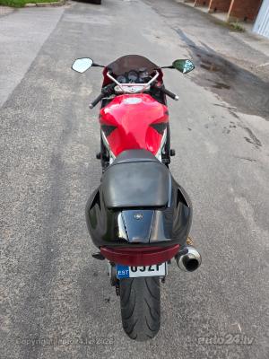 Grey Honda CBR 900 1999 in Tartu, with an engine capacity of 0.00 L and mileage of 0 thousand km for 1299 €, photo 5 on AUTOMOTO.COM.LV