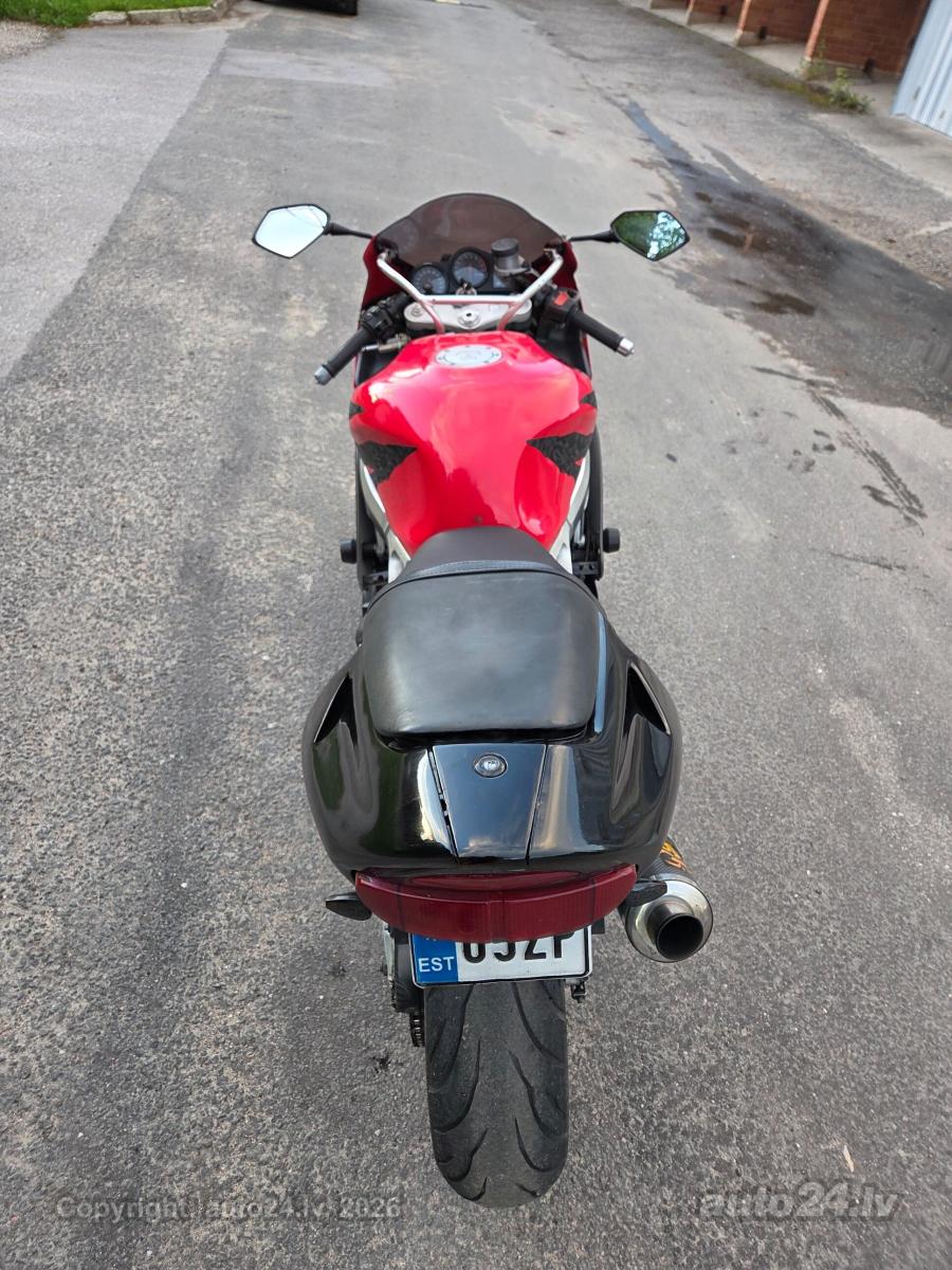 Grey Honda CBR 900 1999 in Tartu, with an engine capacity of 0.00 L and mileage of 0 thousand km for 1299 €, photo 5 on AUTOMOTO.COM.LV