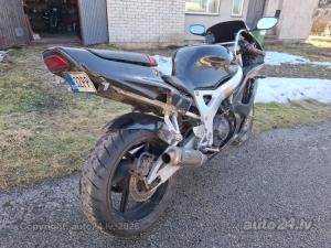 Honda CBR 900 1995 Pērnava, ar dzinēja tilpumu 0.89 L un nobraukumu 0 tūkst. km par 900 €, foto 2 vietnē AUTOMOTO.COM.LV
