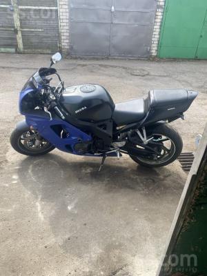 Honda CBR 900 1995 Rīga, ar dzinēja tilpumu 0.90 L un nobraukumu 0 tūkst. km par 1490 €, foto 3 vietnē AUTOMOTO.COM.LV