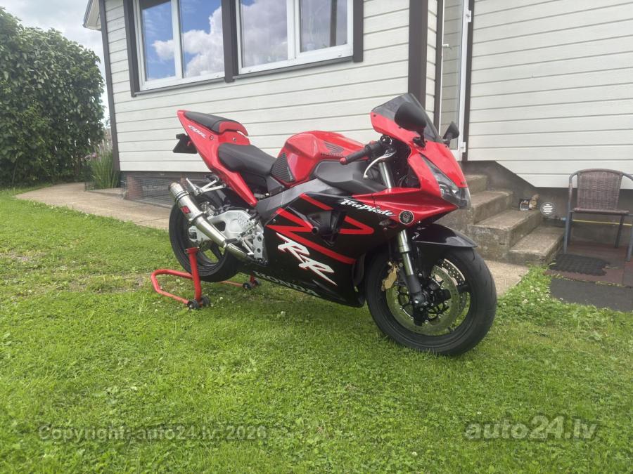 Honda CBR 900 2002 Tallina, ar dzinēja tilpumu 0.95 L un nobraukumu 57 tūkst. km par 3200 €, foto 3 vietnē AUTOMOTO.COM.LV