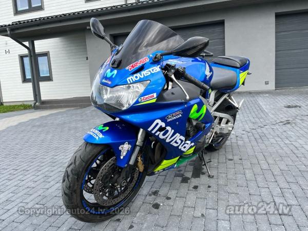 Хонда CBR 900 2002 в Сауэ, объемом двигателя 0.93 л и пробегом 29 тыс. км за 3500 €, фото 3 на AUTOMOTO.COM.LV
