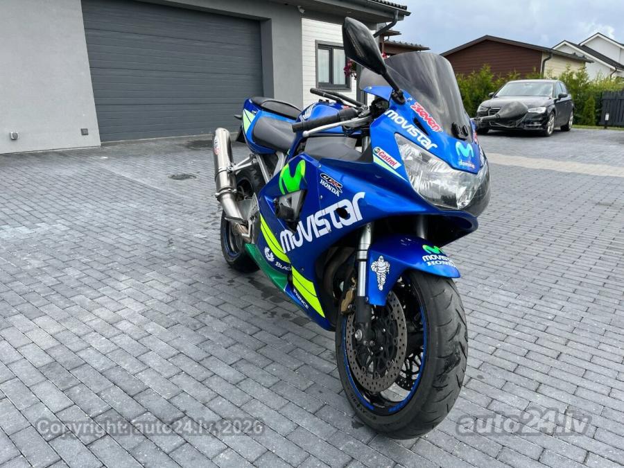 Хонда CBR 900 2002 в Сауэ, объемом двигателя 0.93 л и пробегом 29 тыс. км за 3500 €, фото 5 на AUTOMOTO.COM.LV
