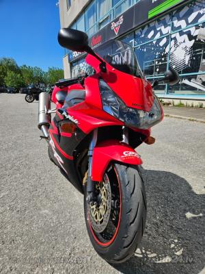 Красный Хонда CBR 900 2002 в Таллин, объемом двигателя 0.95 л и пробегом 36 тыс. км за 3500 €, фото 8 на AUTOMOTO.COM.LV