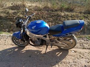 Хонда CBR 900RR 1997 в Рига, объемом двигателя 0.92 л и пробегом 0 тыс. км за 1000 €, фото 6 на AUTOMOTO.COM.LV