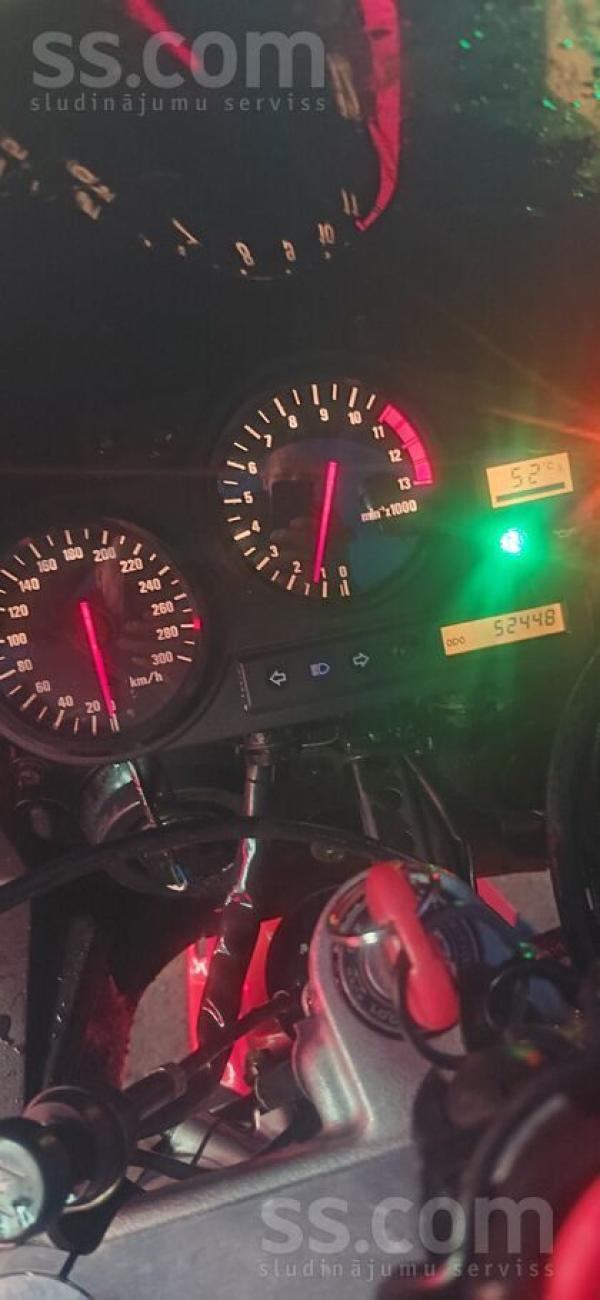 Honda CBR 900RR 1998 in Daugavpils, with an engine capacity of 0.92 L and mileage of 0 thousand km for 2200 €, photo 4 on AUTOMOTO.COM.LV