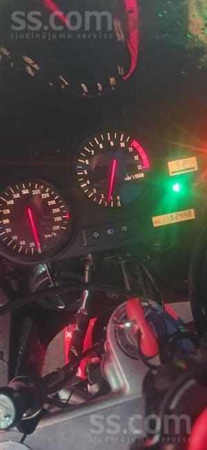 Honda CBR 900RR 1998 in Daugavpils, with an engine capacity of 0.92 L and mileage of 0 thousand km for 2200 €, photo 5 on AUTOMOTO.COM.LV