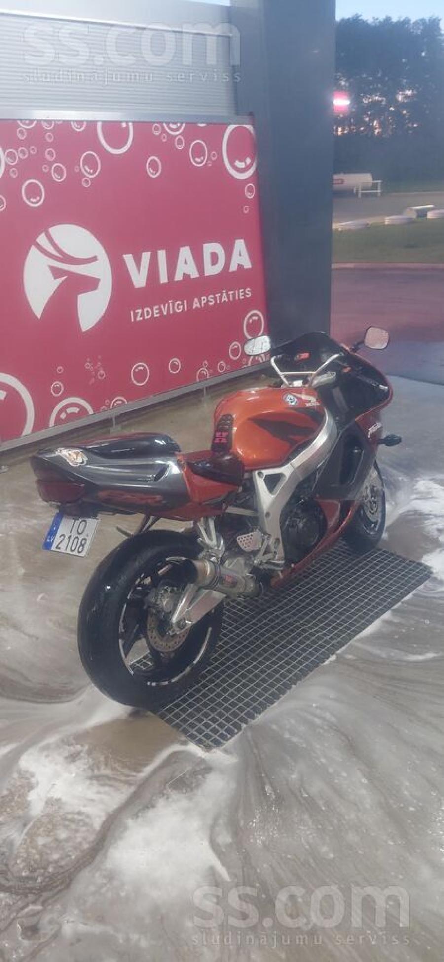 Honda CBR 900RR 1998 in Daugavpils, with an engine capacity of 0.92 L and mileage of 0 thousand km for 2200 €, photo 6 on AUTOMOTO.COM.LV