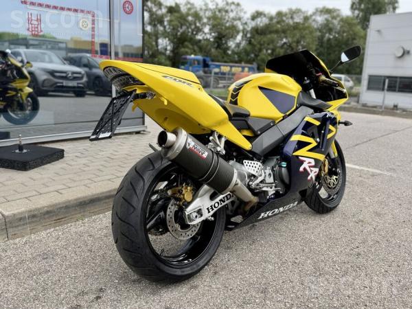 Хонда CBR 900RR 2002 в Рига, объемом двигателя 0.95 л и пробегом 0 тыс. км за 2999 €, фото 5 на AUTOMOTO.COM.LV