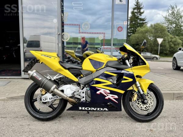 Хонда CBR 900RR 2002 в Рига, объемом двигателя 0.95 л и пробегом 0 тыс. км за 2999 €, фото 6 на AUTOMOTO.COM.LV
